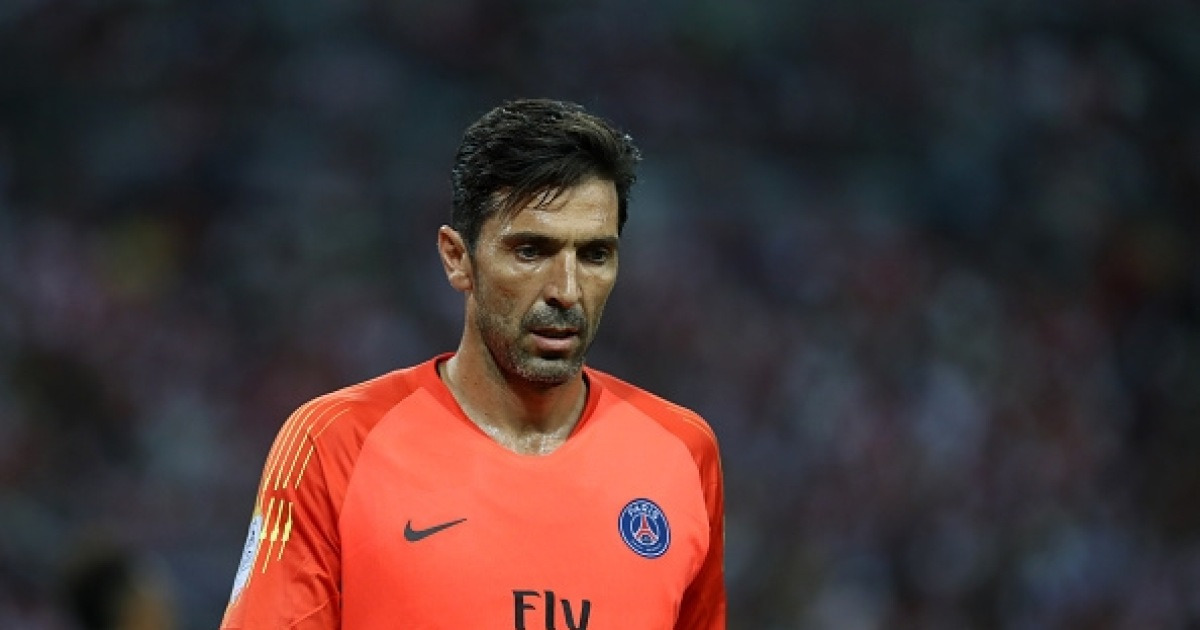 부폰, PSG GK 경쟁에서 밀렸다..감독과도 갈등(英 매체)