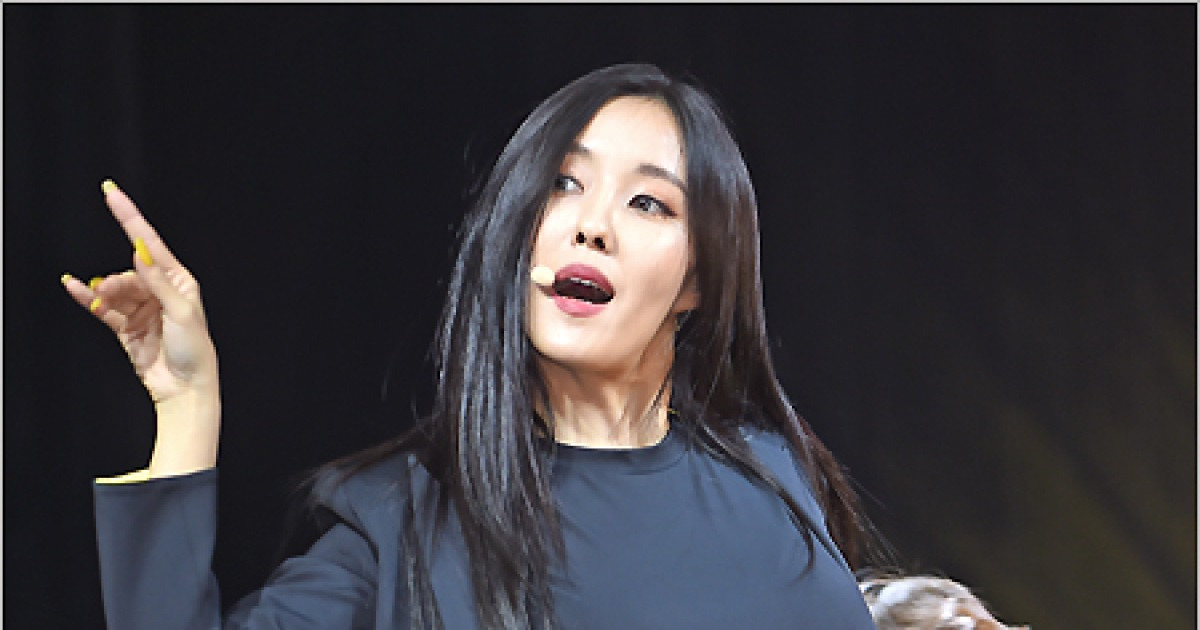 '컴백' 효민, 컬러풀한 홀로서기의 시작 '망고(MANGO)' [MD동영상]