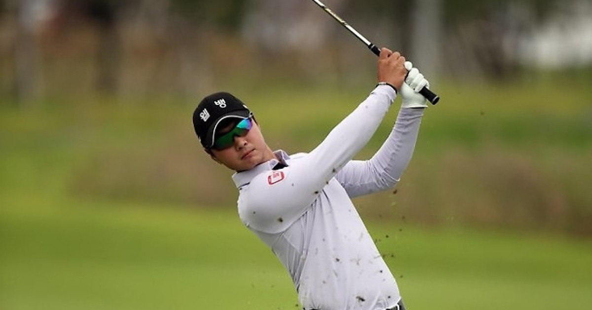 이형준 '아이언샷'