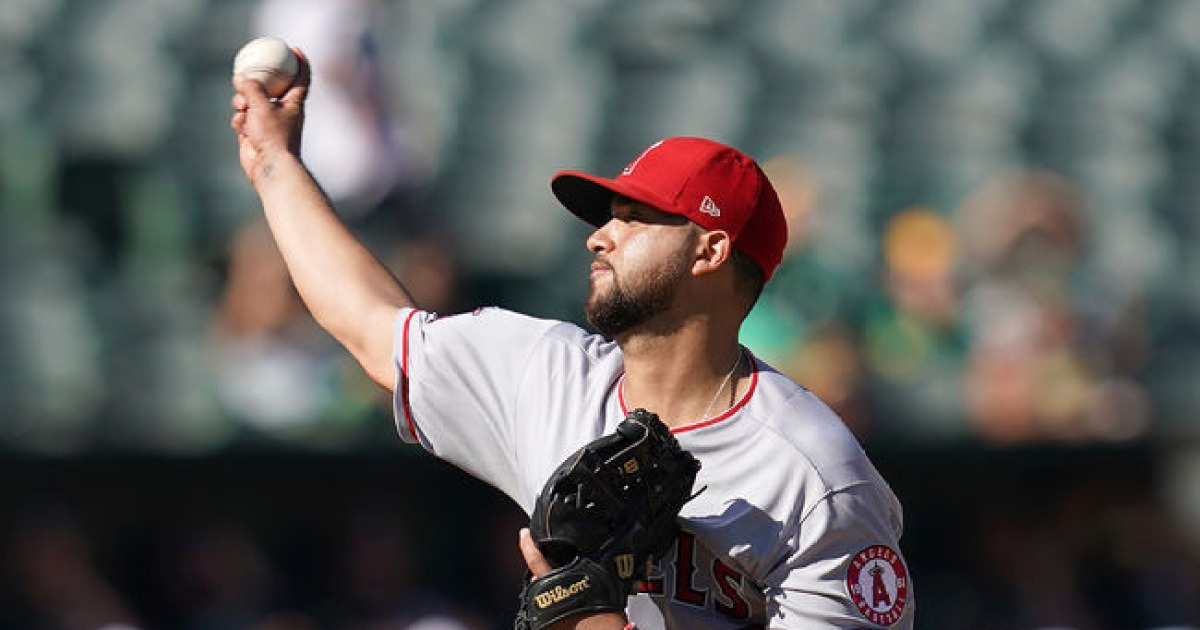 LAA 아르시아, MLB 첫 한 경기 투수-포수-홈런 진기록