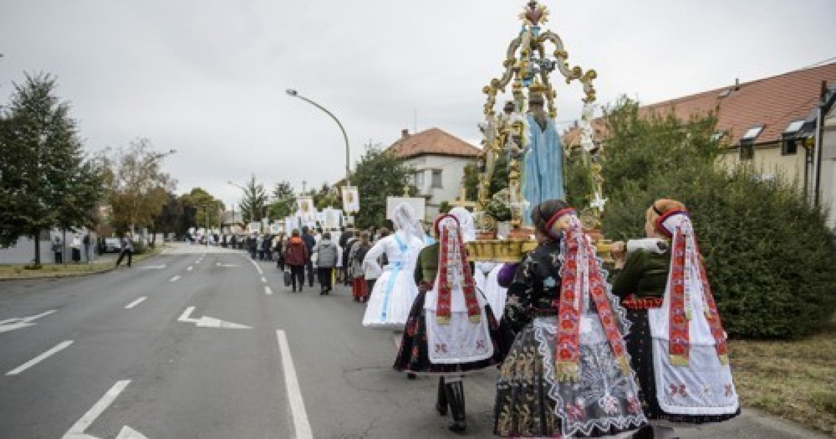HUNGARY TRADITIONS BELIEF