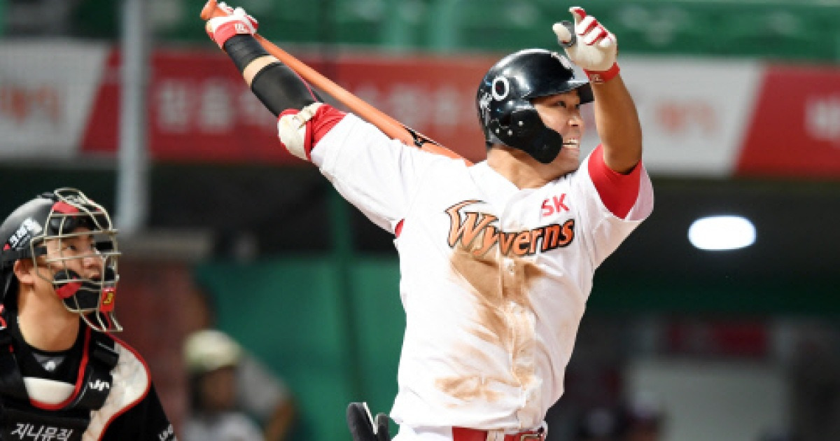 SK 한동민,KBO 9월 월간 MVP 선정 영예