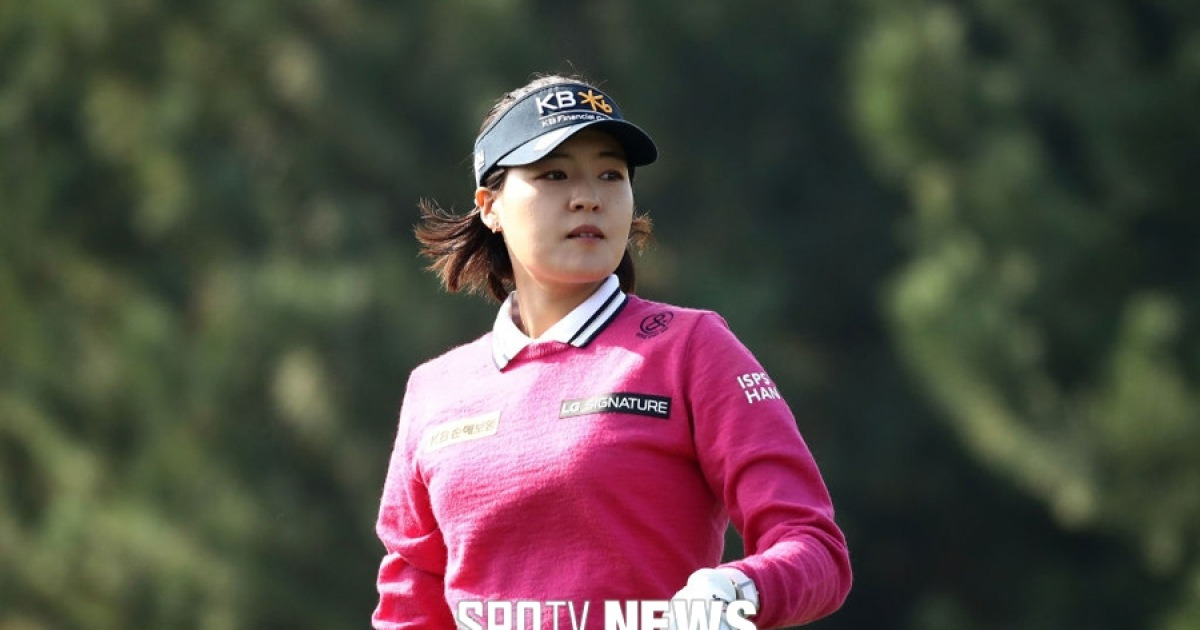 전인지, KEB하나은행 챔피언십 3R 공동 4위..선두와 2타 차