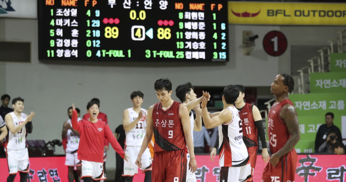 KGC 상대 승리 거둔 KT