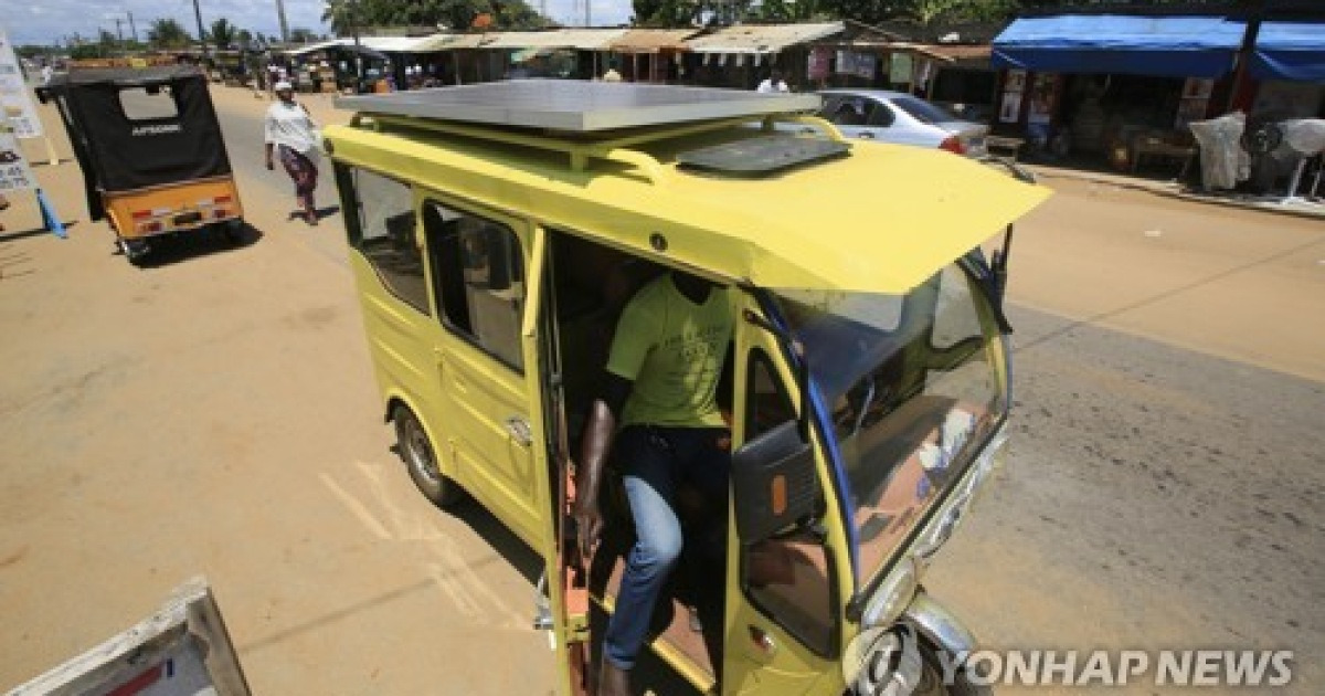 IVORY COAST TRANSPORT SOLAR TAXIS