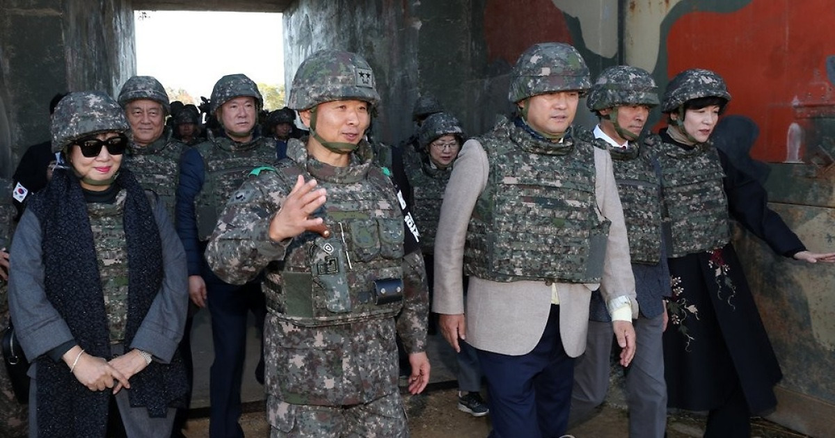 DMZ 걷는 문체위원들