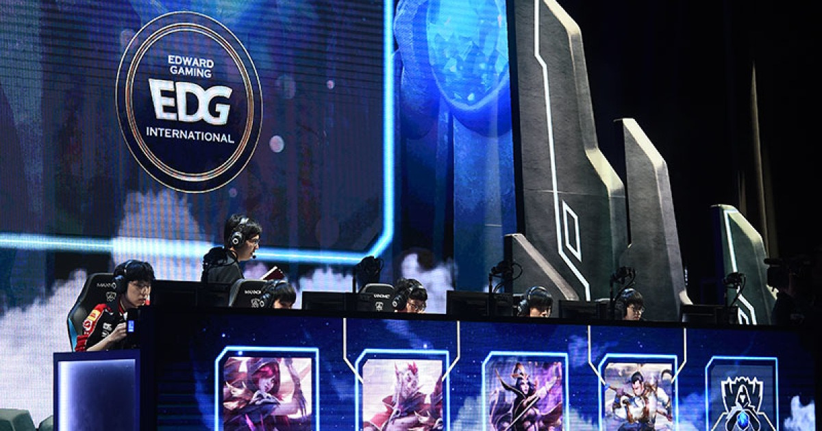 롤드컵 8강에서 프나틱과 맞붙는 EDG[포토]