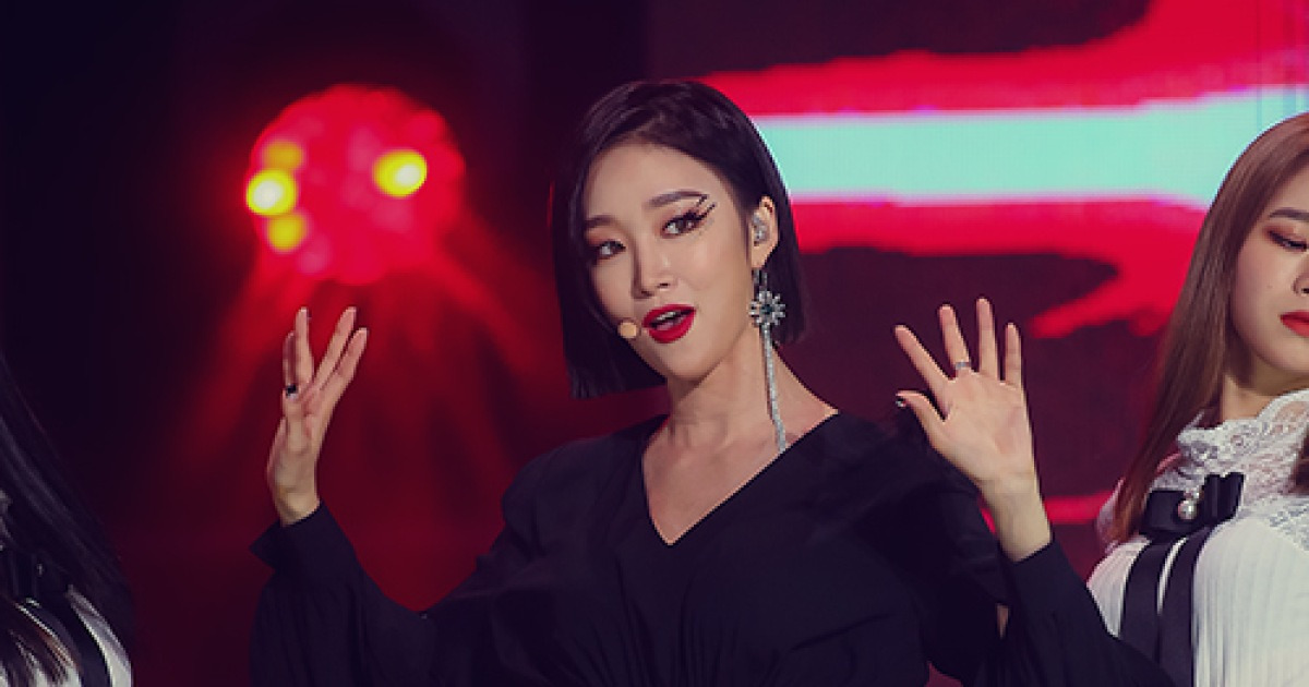 [bnt포토] 소야 '한쪽이라서 더 섹시한 각선미'