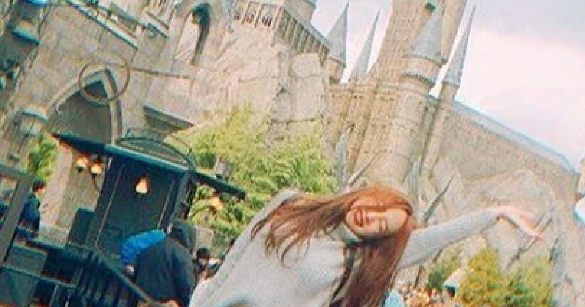 일본 뜬 니콜, USJ 밝힌 '디즈니 공주급' 미모[SNS★컷]