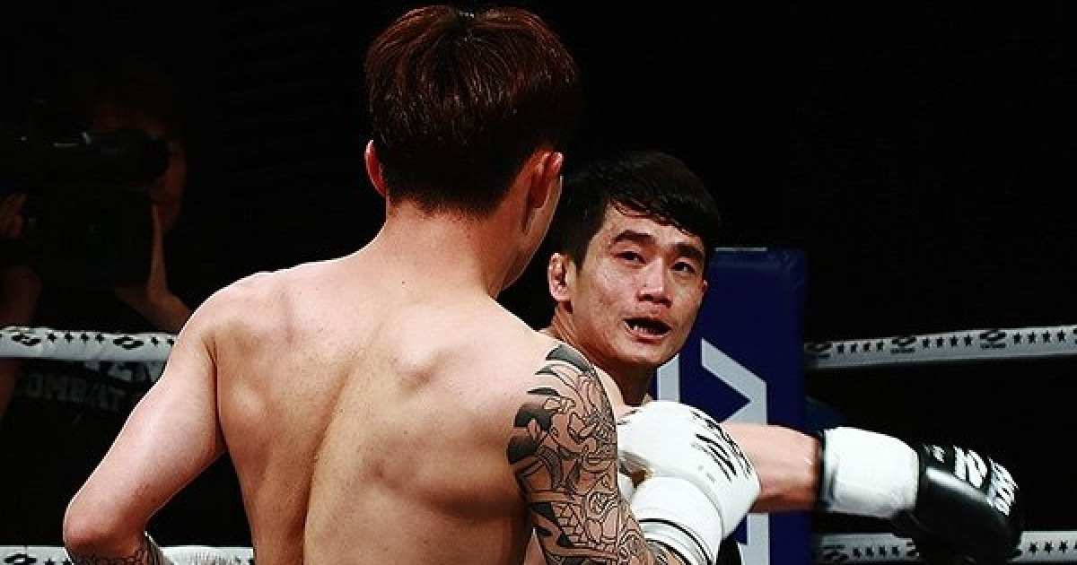 [포토]'MAX FC15' 이재선 파워풀한 펀치!