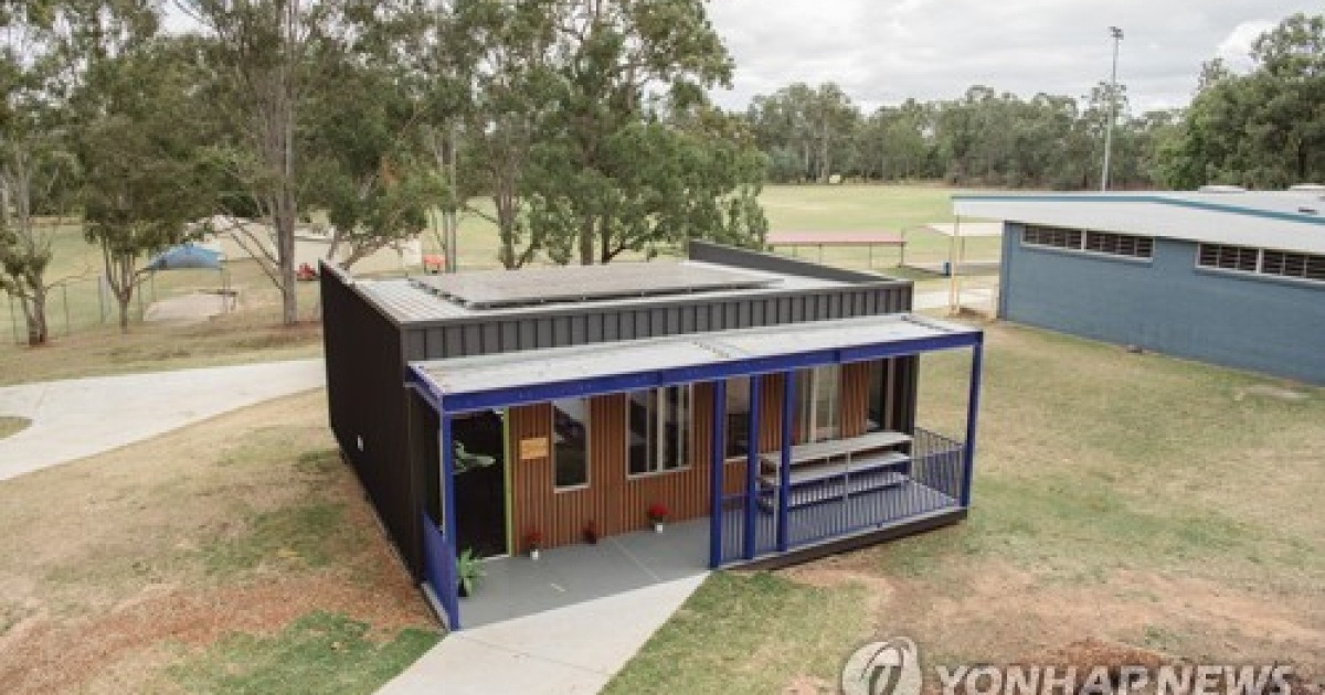 AUSTRALIA SOLAR POWERED SCHOOLS