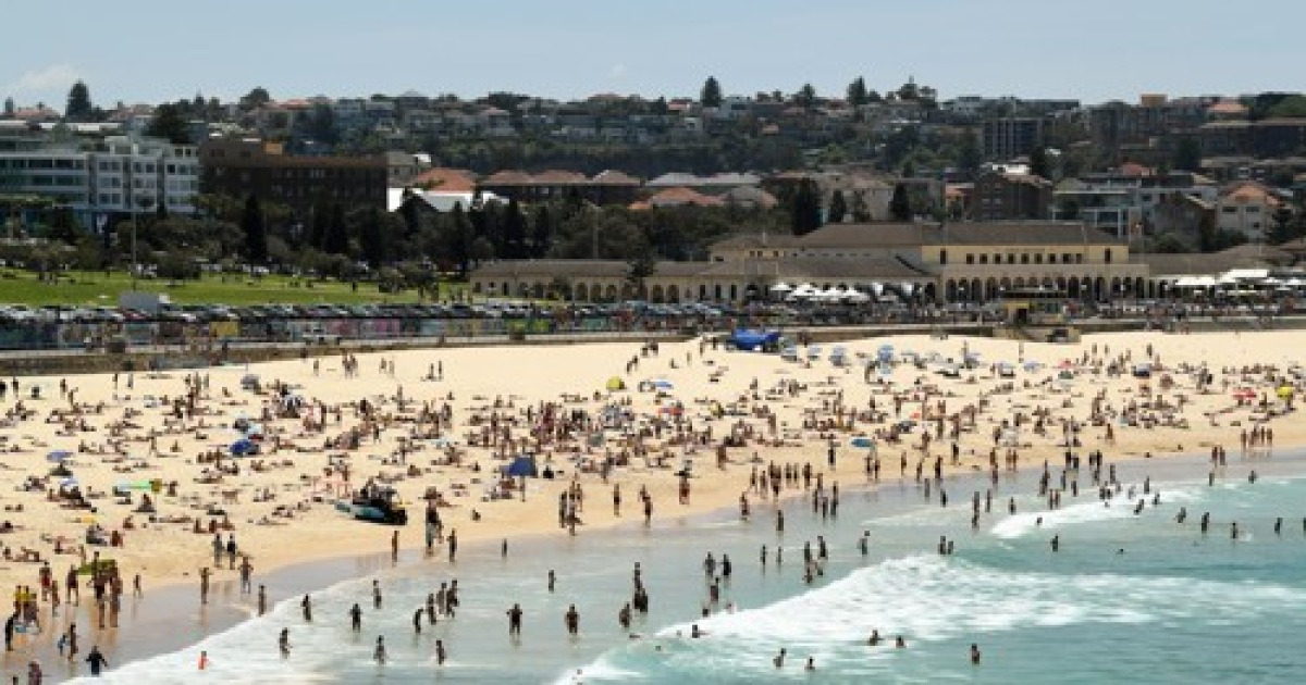 AUSTRALIA HOT WEATHER