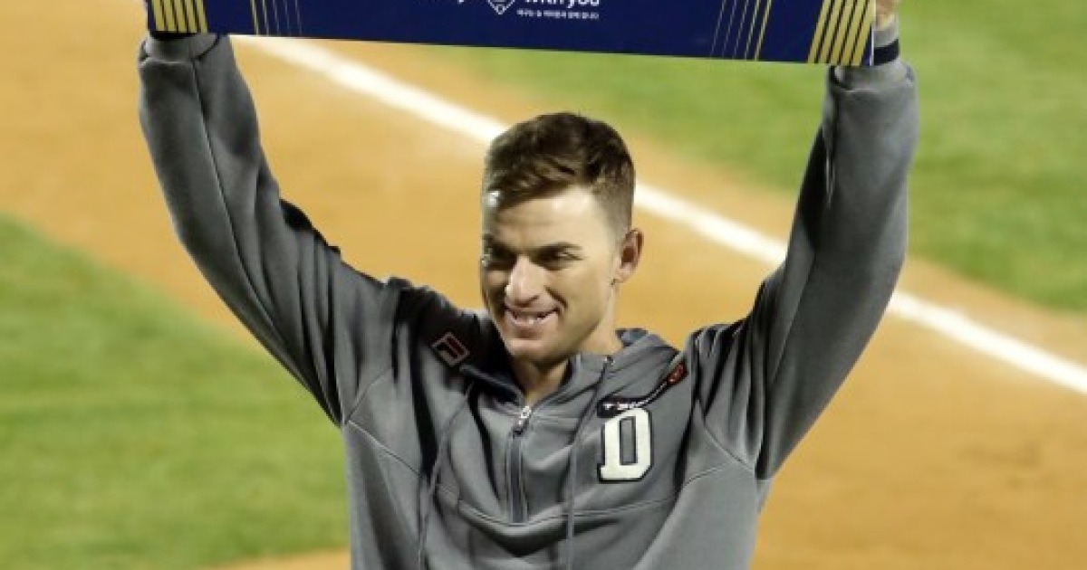 [포토]후랭코프,KS2차전 MVP 선정