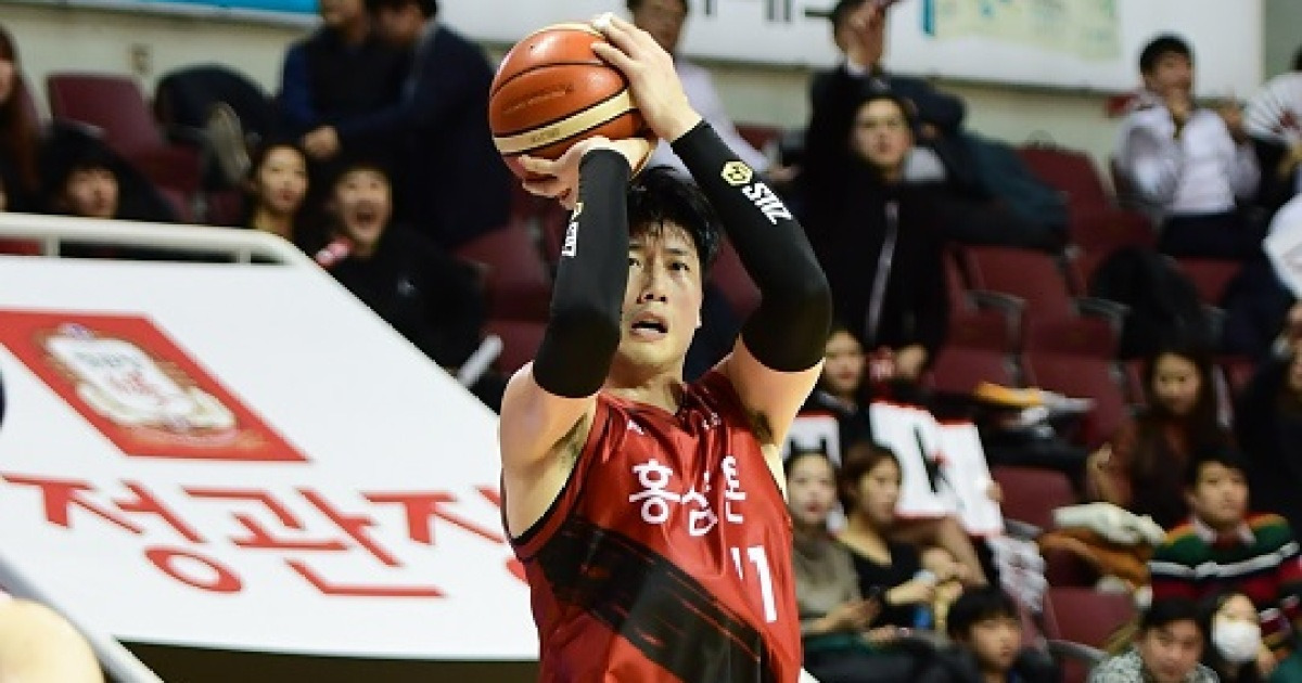 [BK Review] '3쿼터 맹폭' KGC, KT 꺾고 3연승-공동 2위 모두 잡다