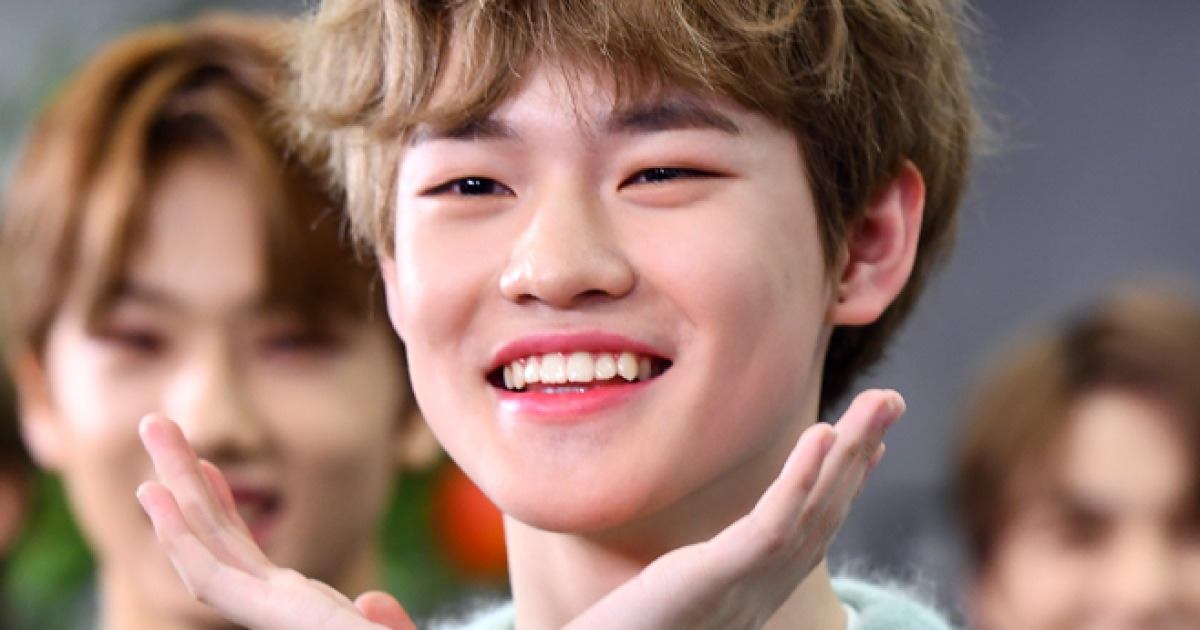 [TD포토] NCT DREAM 천러 '애교 꽃받침'