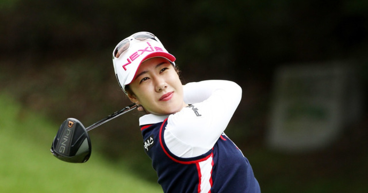 박유나, KLPGA ADT캡스 챔피언십 2R 단독선두