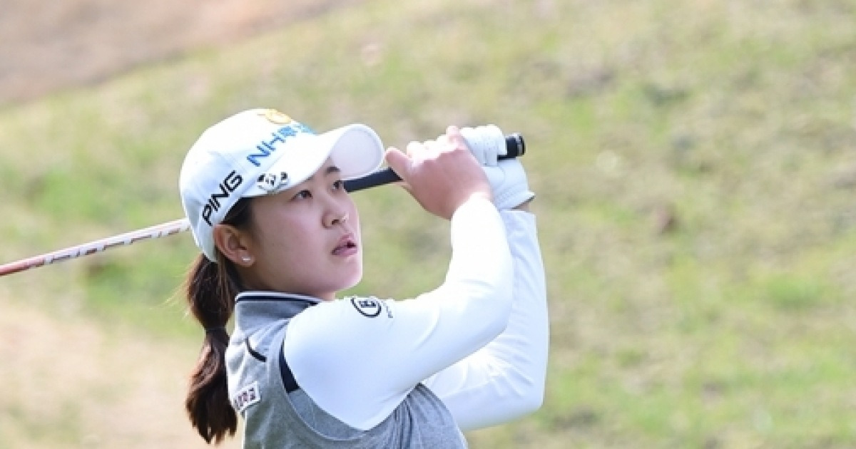 '눈물의 피날레' 박민지, 연장 접전 우승..박유나는 2위 [KLPGA ADT캡스 챔피언십]