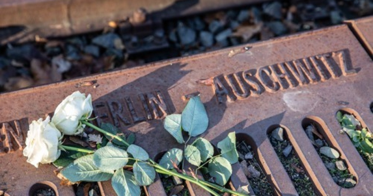 GERMANY HISTORY BERLIN TRACK 17