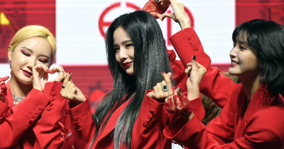 EXID(이엑스아이디), 솔지 복귀 기념 '하트샷 발사' ('알러뷰'쇼케이스 포토타임) [SS쇼캠]