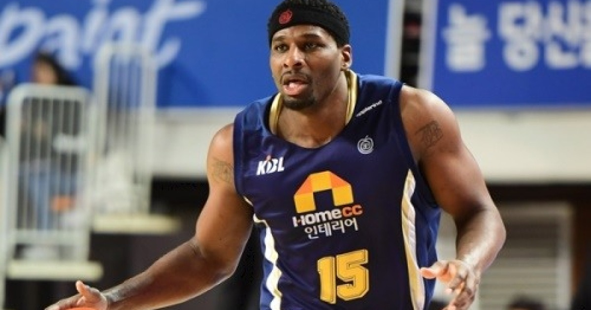 [KBL] '브라운 맹활약' KCC, 안양KGC에 89-69 완승