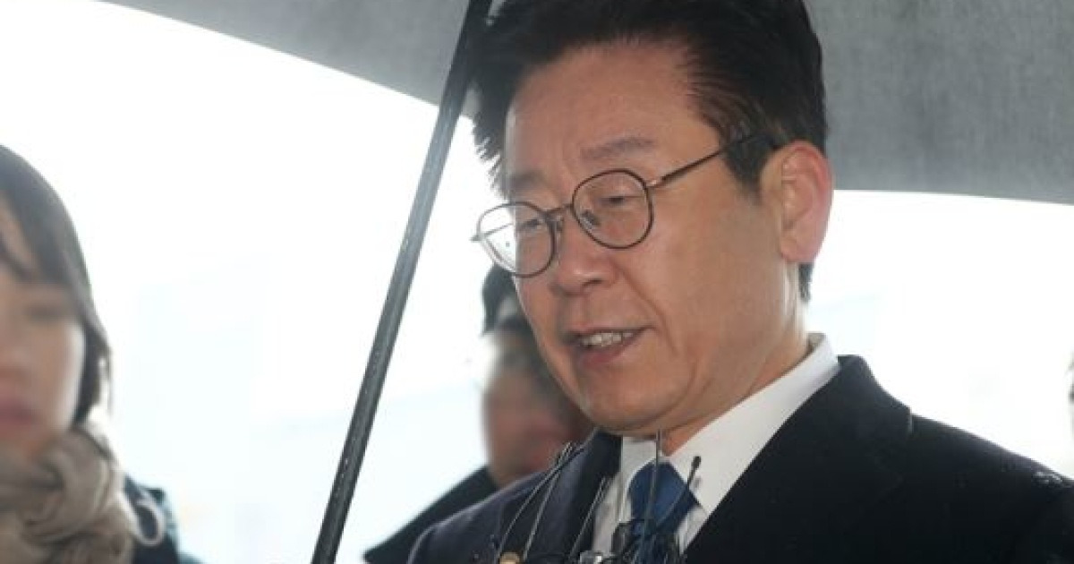 이재명 검찰 조사 10시간째 형님 강제입원 의혹 전면 부인