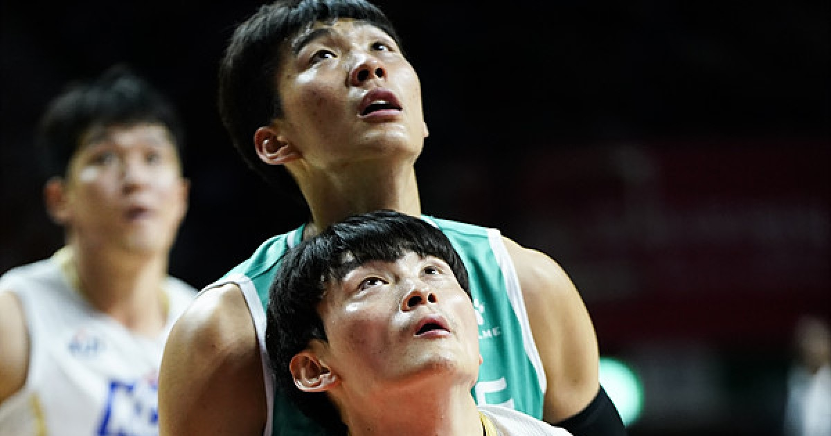 [JB포토] KCC 김국찬 '박스아웃'