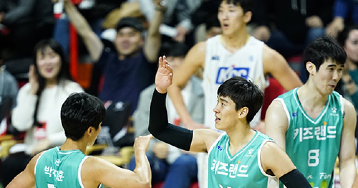 '양홍석 폭발' KT, KCC 격파..2580일만의 5연승