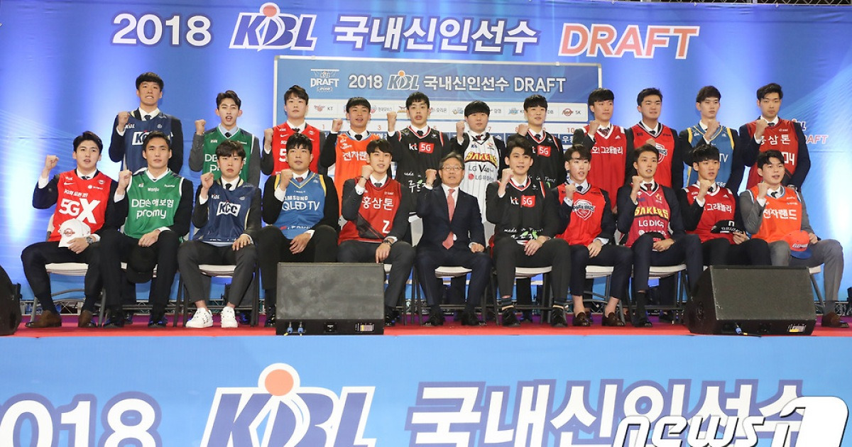 우리는 KBL 신인선수들 '파이팅'