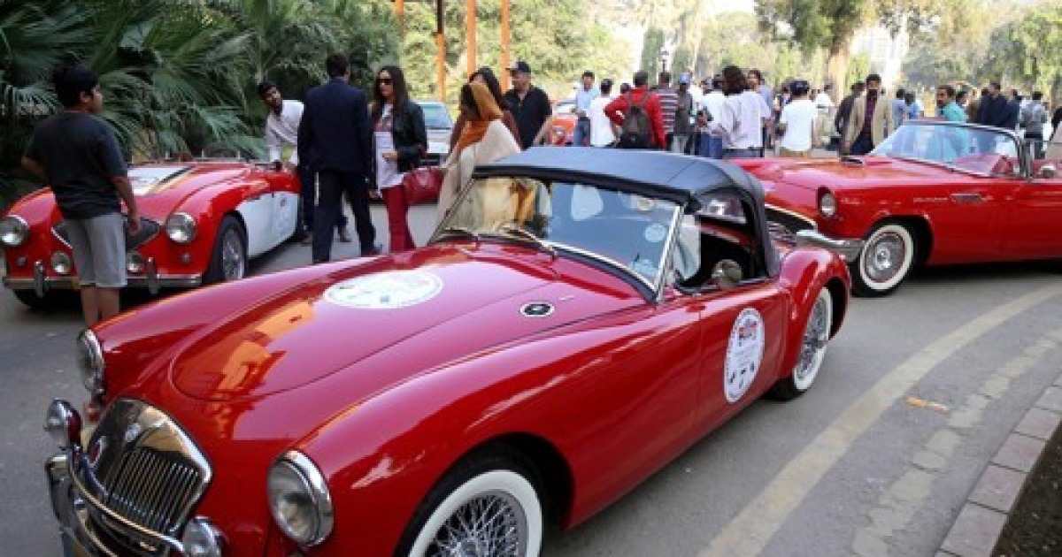 PAKISTAN HOBBIES VINTAGE CAR SHOW