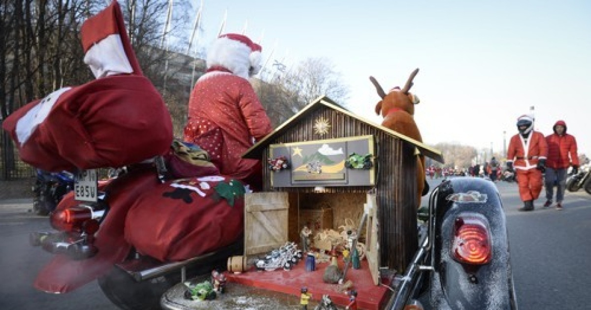 POLAND-WARSAW-SANTA CLAUS ON MOTORCYCLE