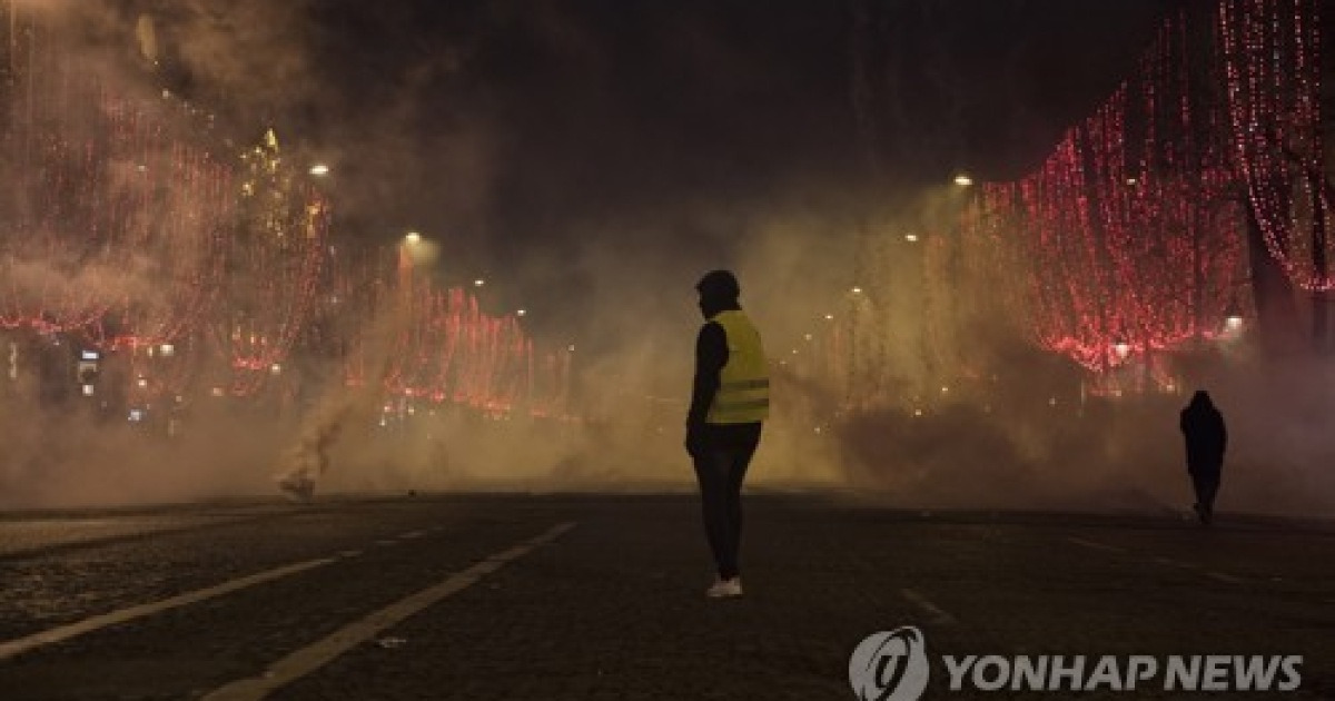FRANCE PROTEST YELLOW VESTS