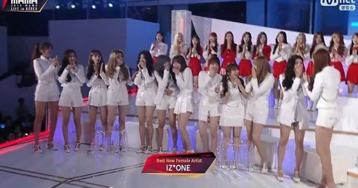 '2018 MAMA' 스트레이키즈·아이즈원, 남녀신인상 영예