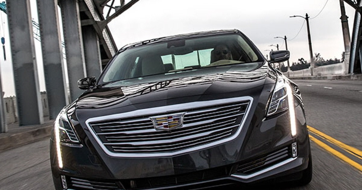 캐딜락, "CT6 단종? 오히려 신차 출시한다"