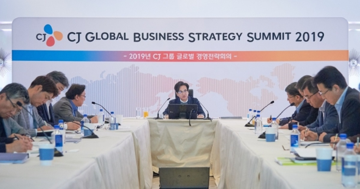 CJ chief calls for rapid global expansion
