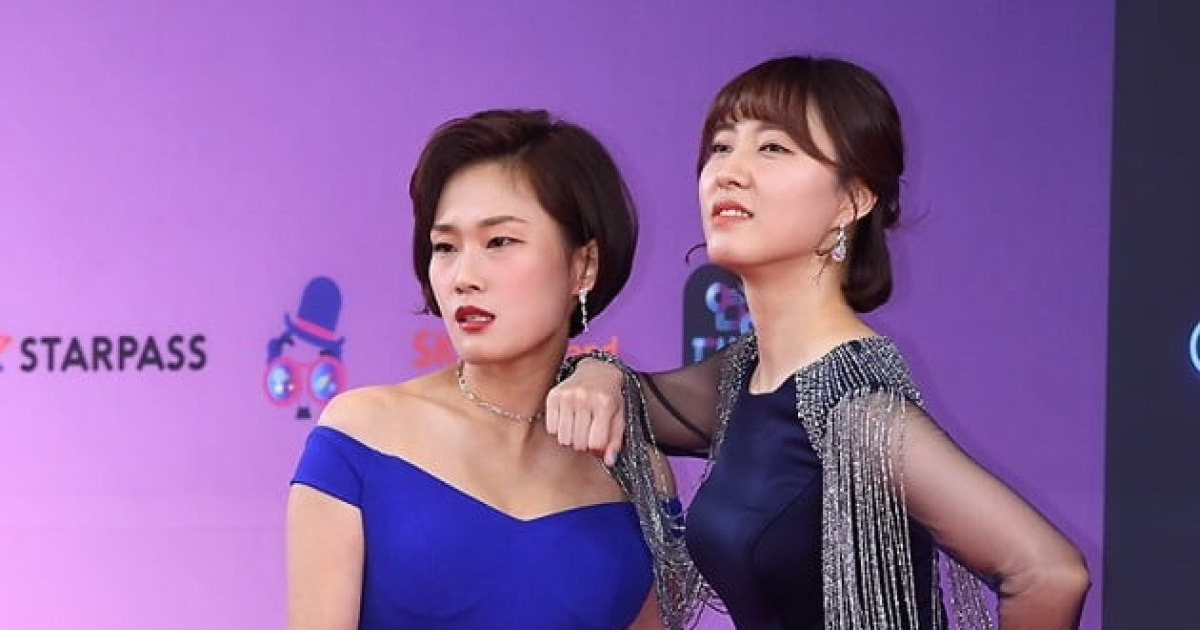 [포토] 김니나-박소라, '감출 수 없는 개그우먼의 끼' (2018 KBS 연예대상)