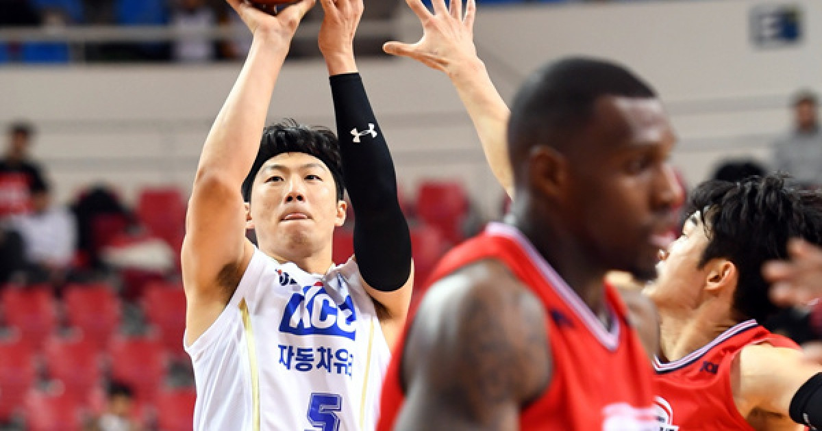 [JB 주간 MVP] 6강 PO, 내가 이끈다! KCC 이정현 & DB 포스터