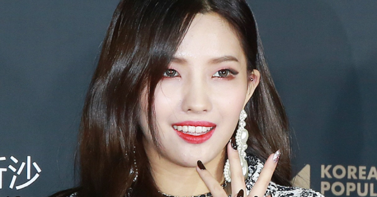 (여자)아이들 소연, '네일도 블랙 카리스마도 블랙' (2018 KPMA)