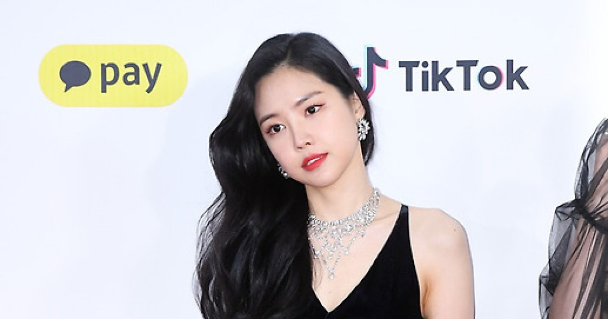 [TD포토] 에이핑크 손나은 '우아하게~'(SBS 가요대전)