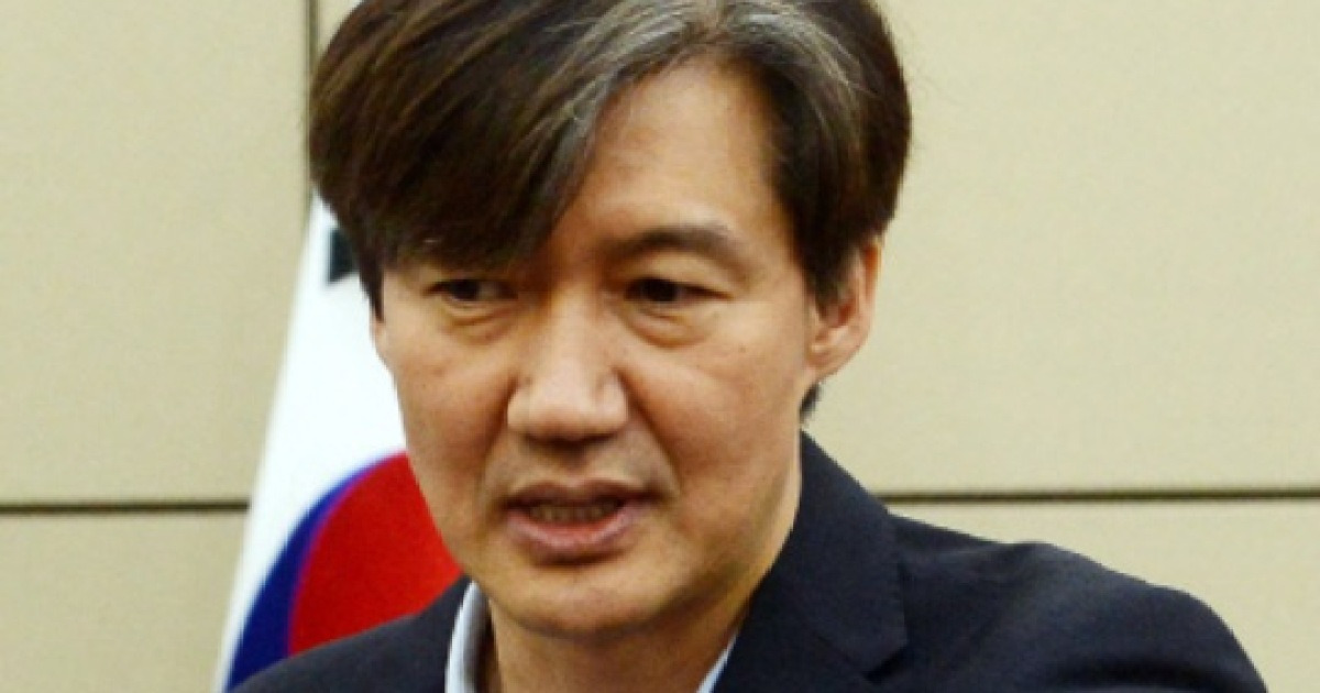 A Blow on Cho Kuk Will Also Hurt Moon Jae-in
