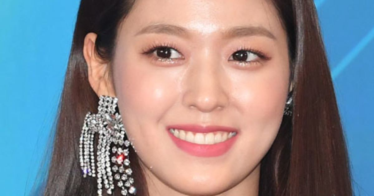 [포토]AOA 설현, 얼굴만한 귀걸이