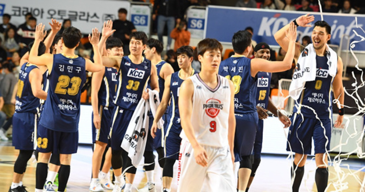 [JB포토] KCC, 현대모비스에 86-71로 승리