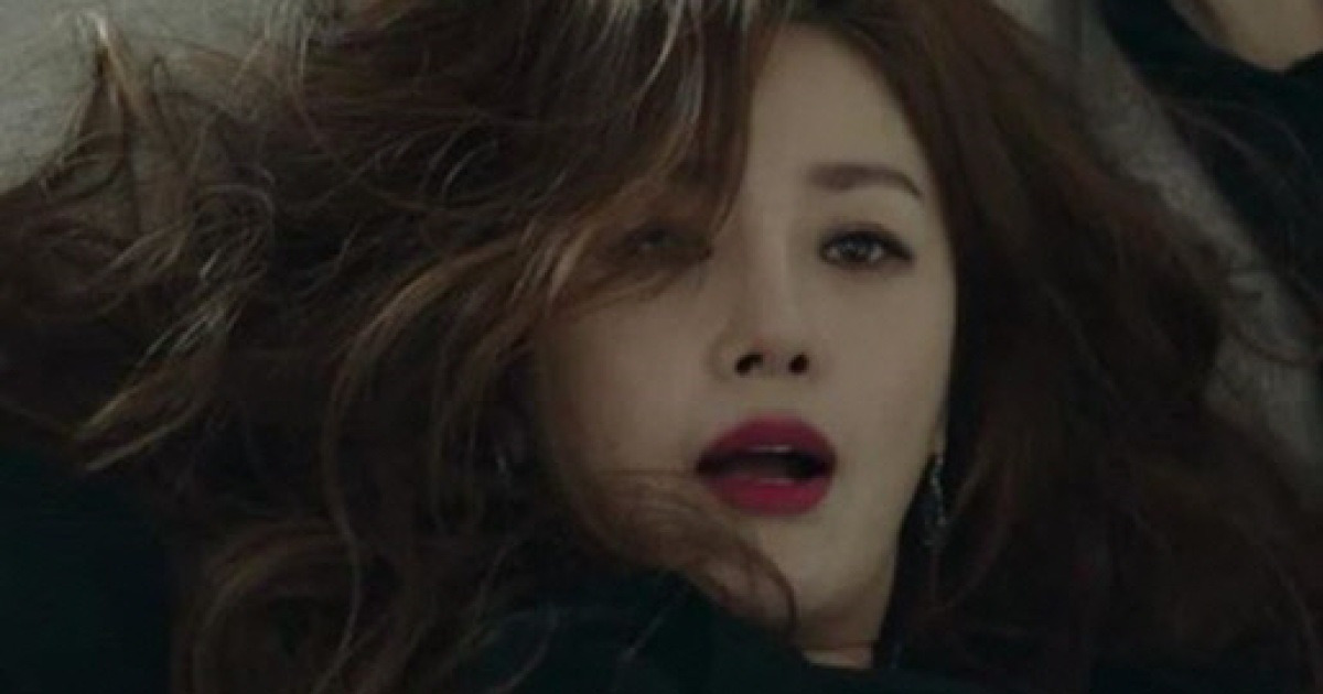 'SKY캐슬' 오나라, 염정아와 육탄전 비하인드 공개.."얼굴 리프팅 제대로" [SNS는 지금]