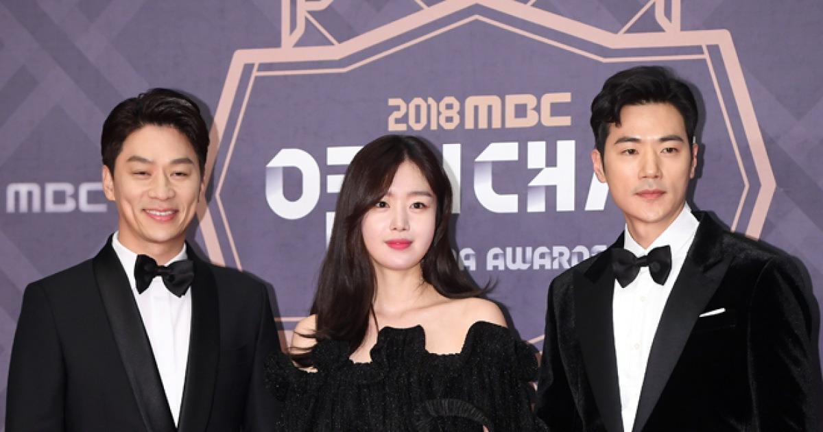 [TD포토] 정상훈-한선화-김강우 '드레스 코드는 블랙~'(MBC 연기대상)