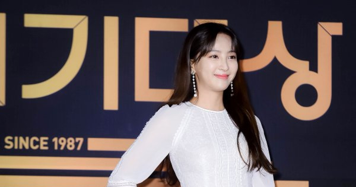 '2018 KBS 연기대상' 정혜성 '빛나는 화이트 여신' [포토]