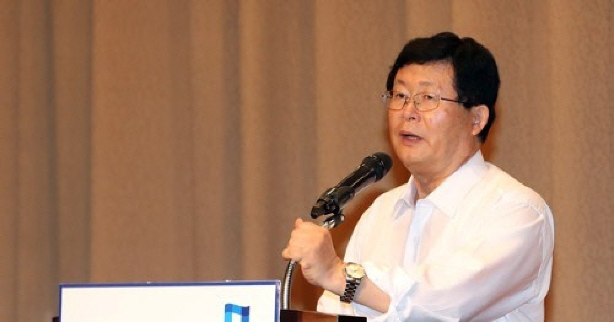 여야 4당 전두환이 민주주의 아버지 망언 한국당은 침묵