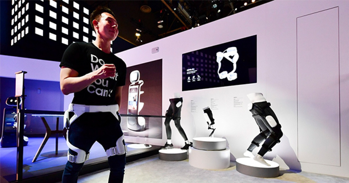 Samsung unveils wearable robotics and carebots at CES