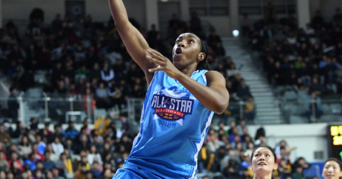 '쏜튼 30점 폭발' KB 스타즈, KEB 꺾고 5연승