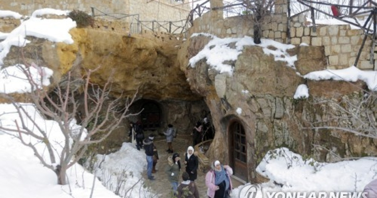 SYRIA TOURISM CAVE MOSES