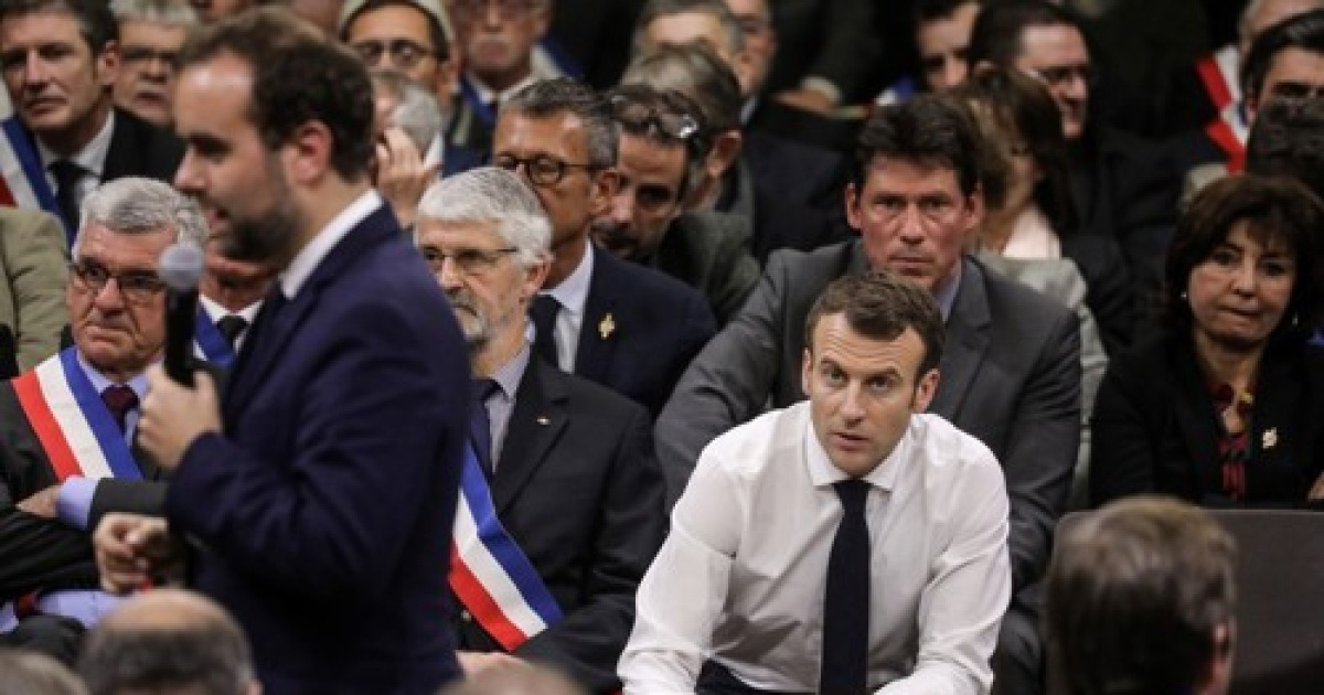FRANCE GOVERNMENT MACRON PROTESTS DEBATE