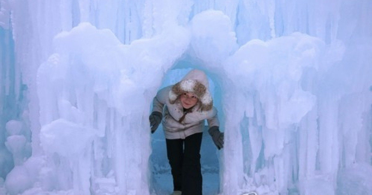 Ice Castles Minnesota